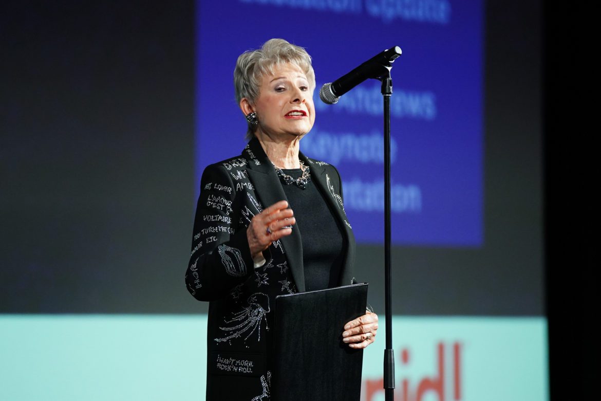 How Do You Accept An Award?