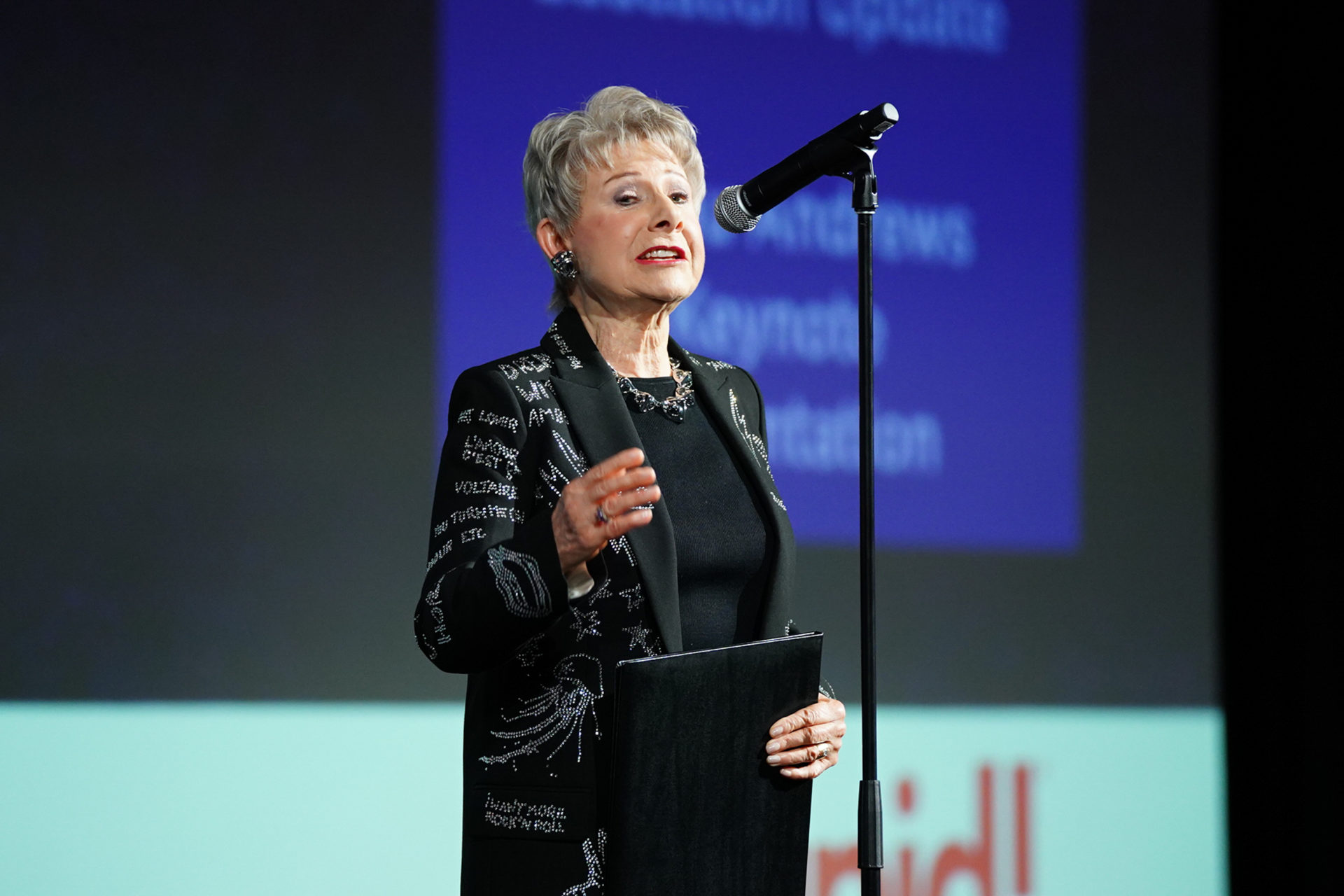 How Do You Accept An Award?